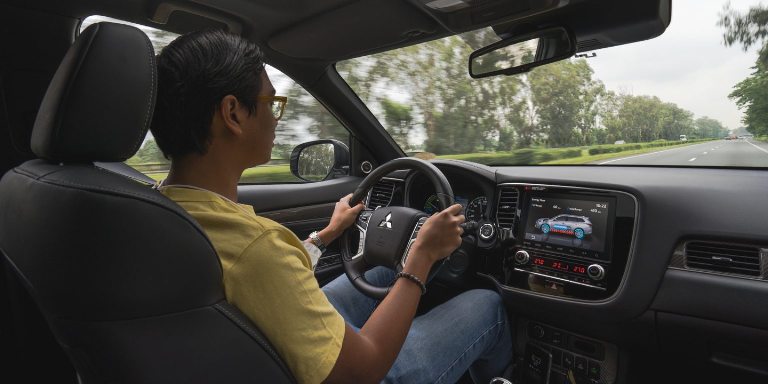 Pioneering and keeping up with the times: Mitsubishi Outlander PHEV ...