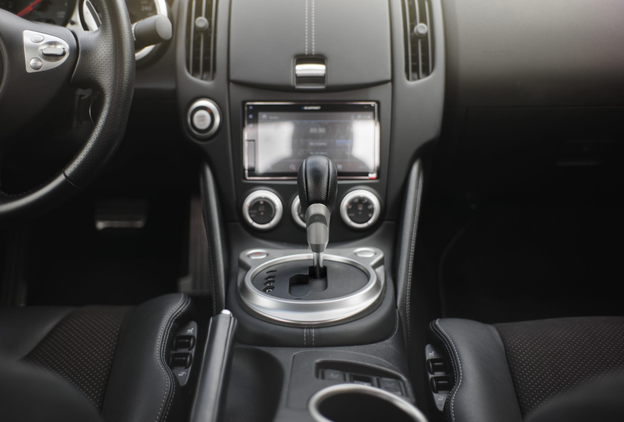 Thrilling tryst with a Time Capsule: Nissan 370Z - YugaAuto: Automotive ...