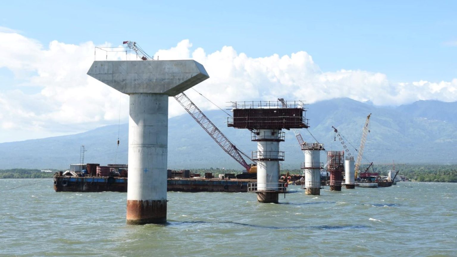 Ongoing construction of Panguil Bay Bridge, progress now at 61% ...