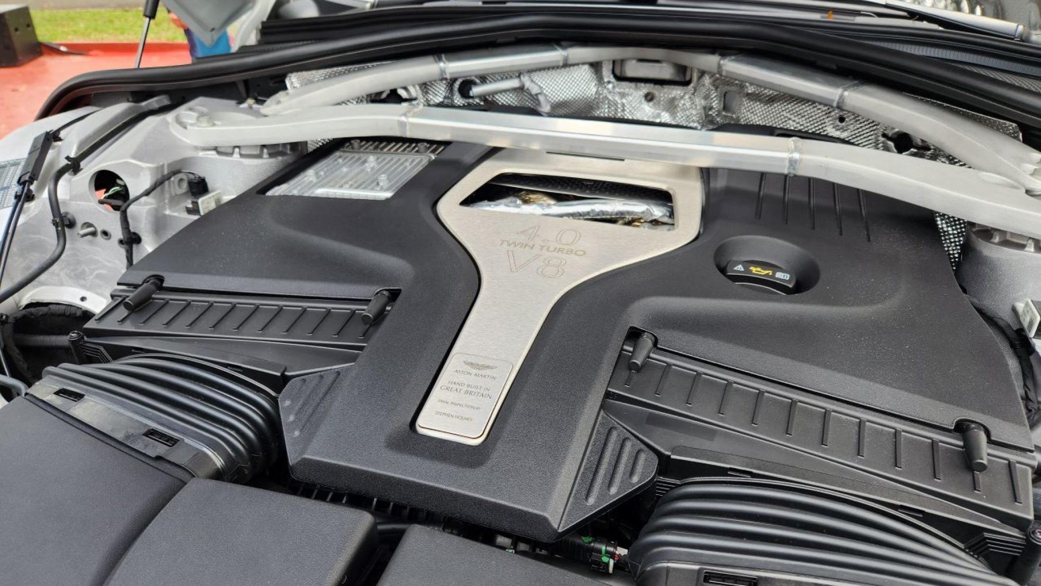 5 jaw-dropping details about the Aston Martin DBX707 - YugaAuto ...