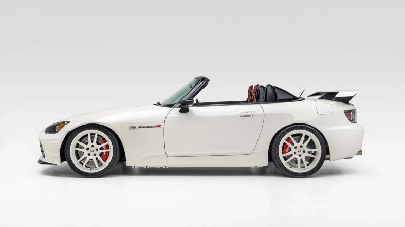 Not lying, the Honda S2000R is every S2K and Type R fan's wild dream ...