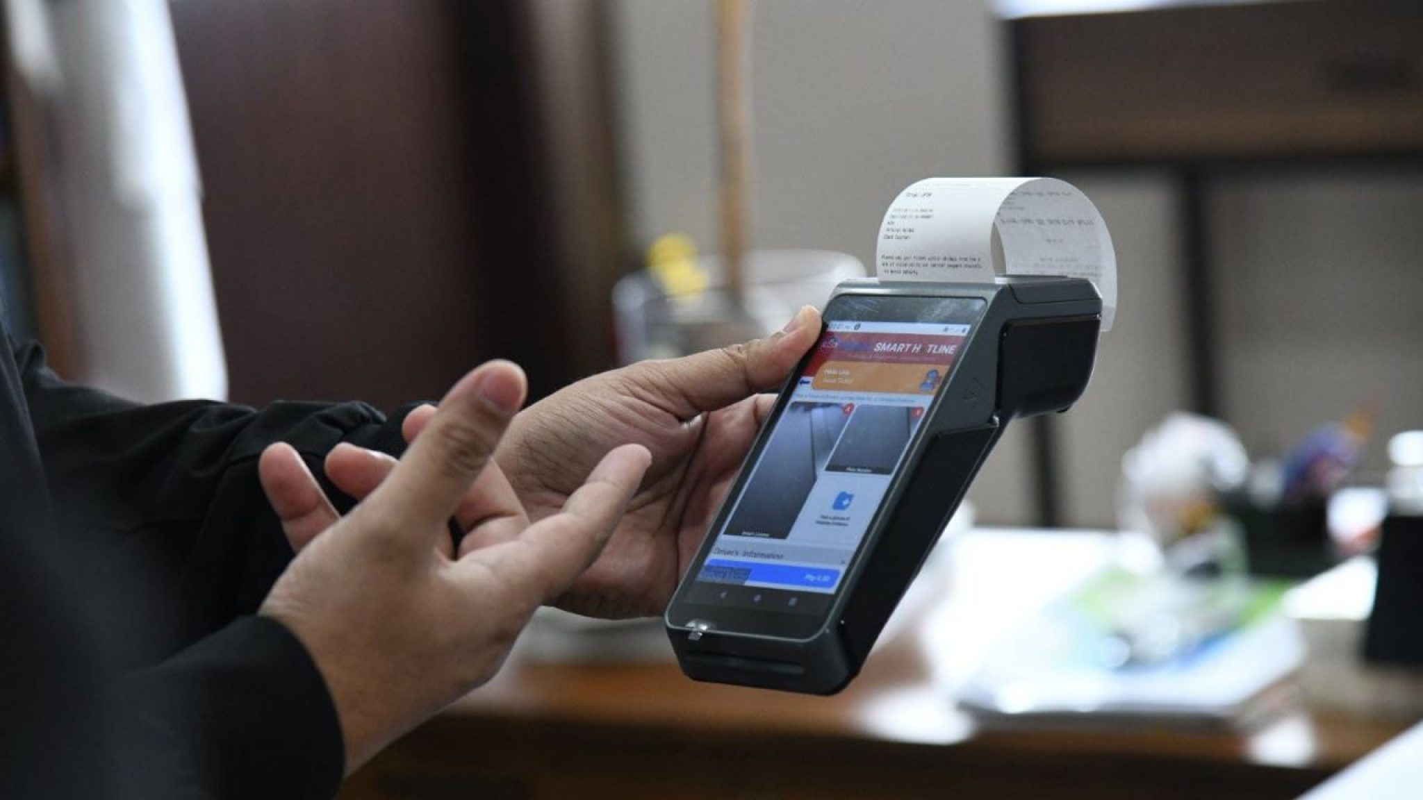 MMDA Eager To "soft Launch" Customized Handheld Ticketing Device In ...