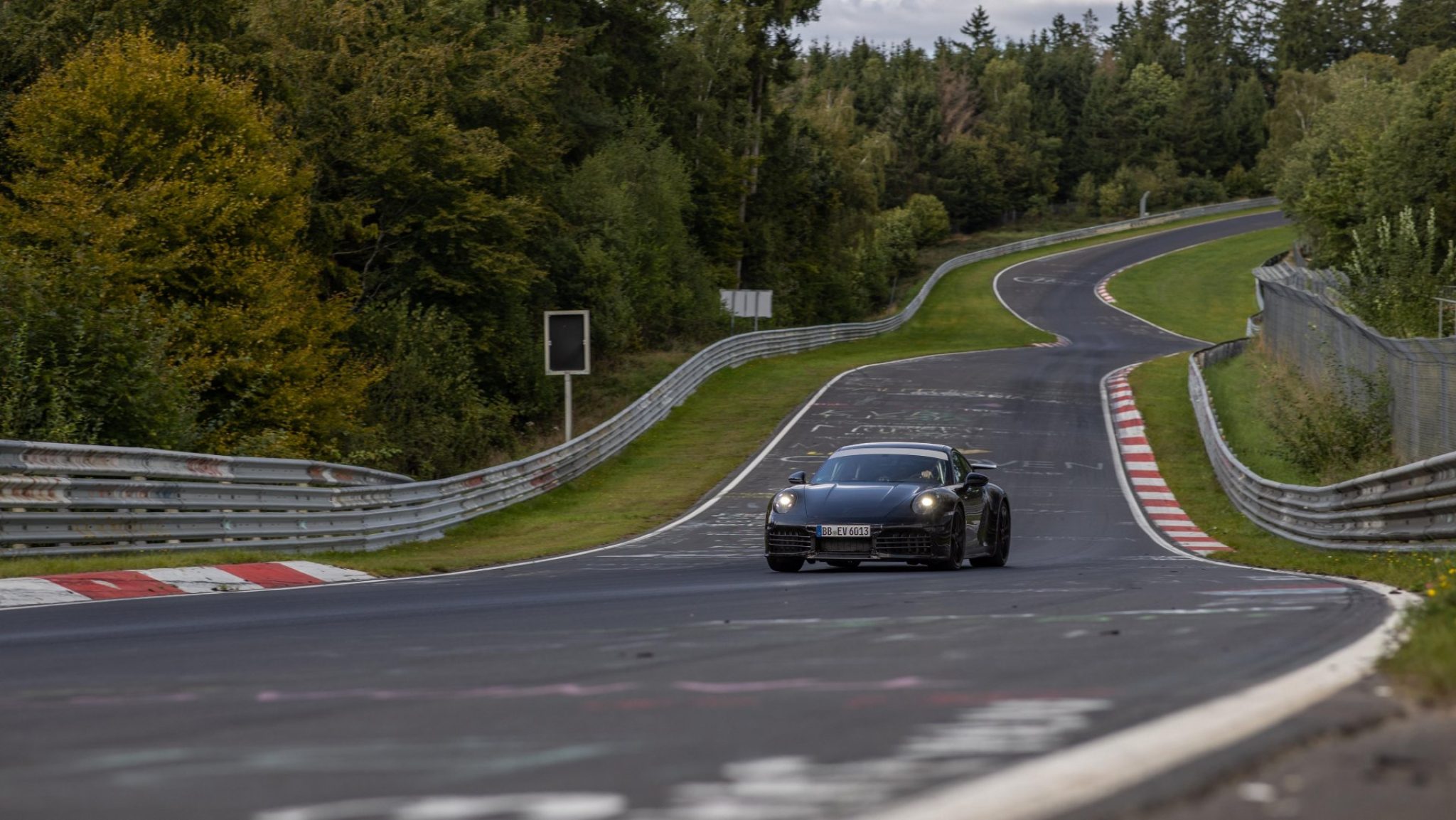 Porsche unveils first series production Hybrid Drive 911 - YugaAuto ...