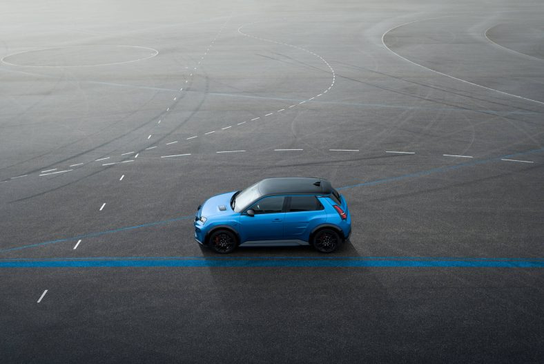 Alpine Unveils A290: A sportier Renault 5 - YugaAuto: Automotive News ...